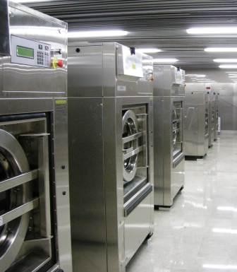 Máquina de lavar roupa Primus FS | Eduardo Verde